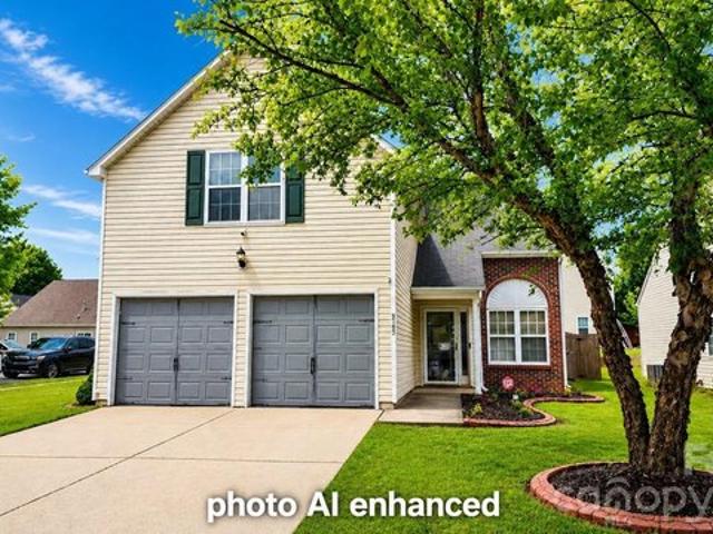 8703 Hazelcroft Ln, Charlotte, NC 28269