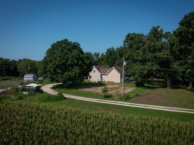870 130th St, Pilot Mound, IA 50223