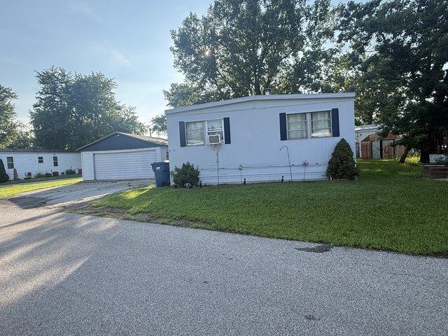 870 5th St, Normal, IL 61761