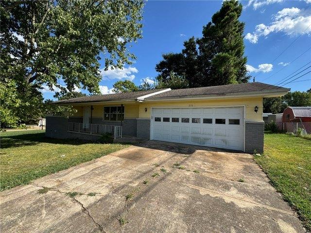 870 Cannie Baker Rd, Mountain Home, AR 72653