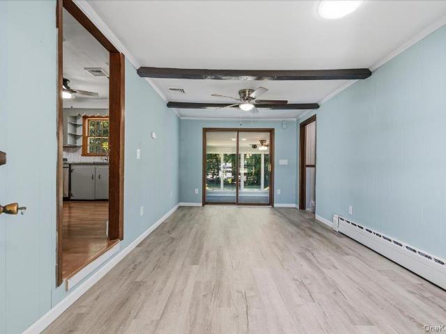 870 Crittens Lane