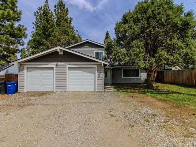 870 Ash Ln, Big Bear City, CA 92314