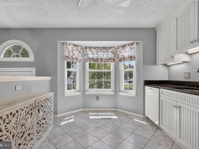 870 Bayridge Drive