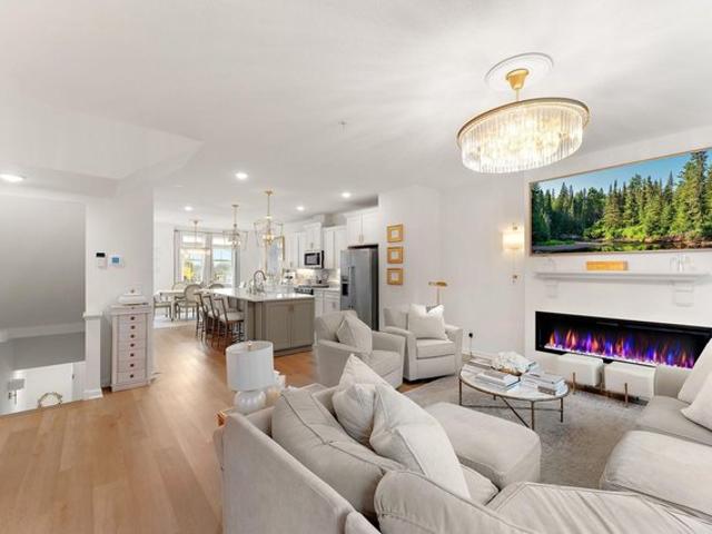 870 Mount Curve Blvd Unit F, Saint Paul, MN 55116