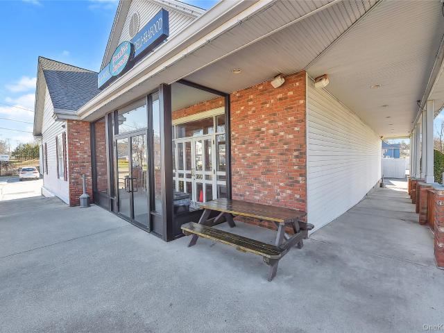 870 Main Street 868