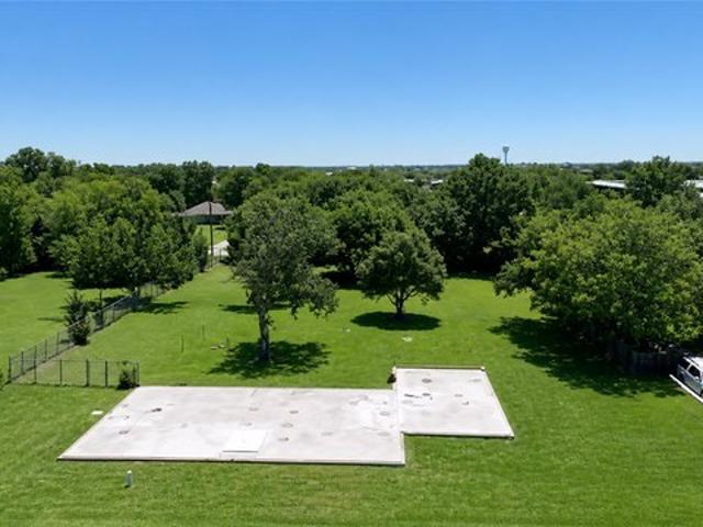 870 Meadowbrook Dr, Lucas, TX 75098
