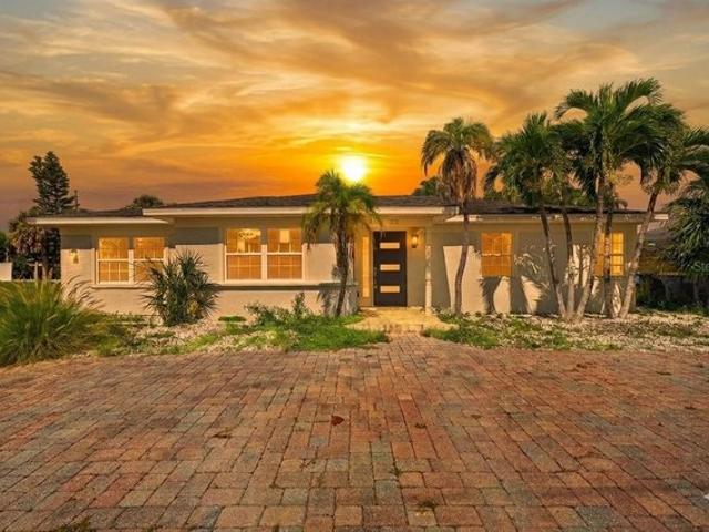 870 Narcissus Ave, Clearwater Beach, FL 33767