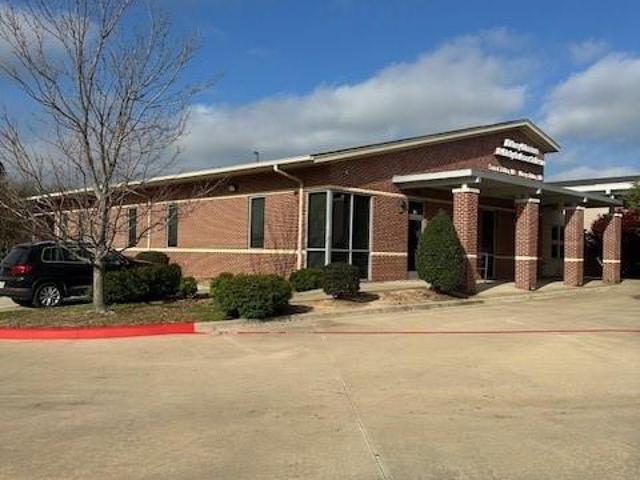870 NE Loop 286