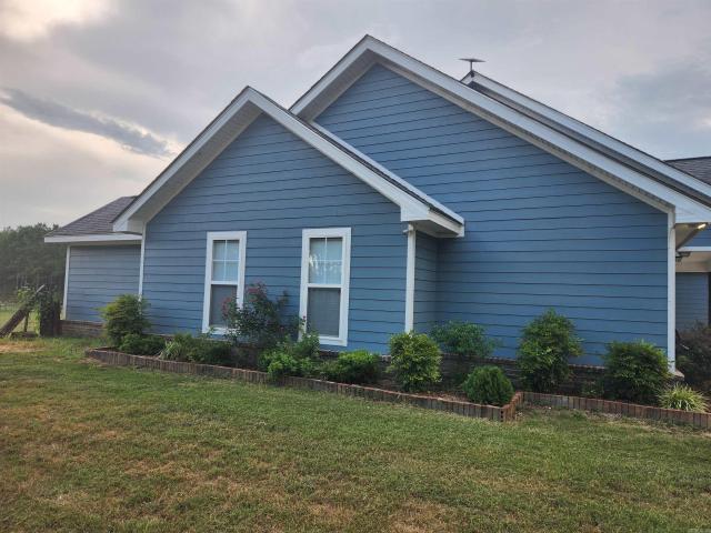 870 Sanderlin Road