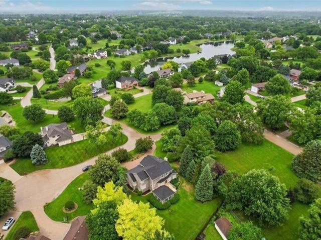 870 SE Walnut Ridge Dr, Waukee, IA 50263
