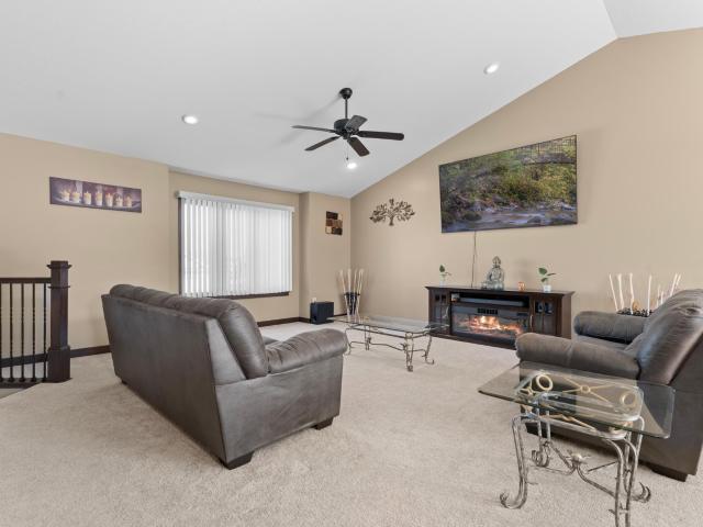 870 Portsmith Drive NW
