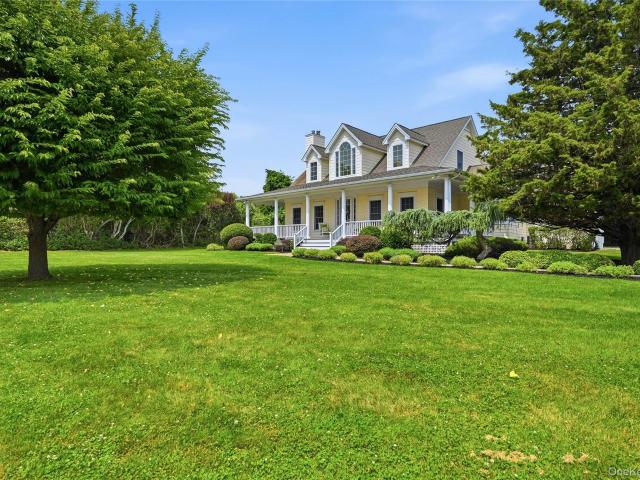 870 Parkview Lane
