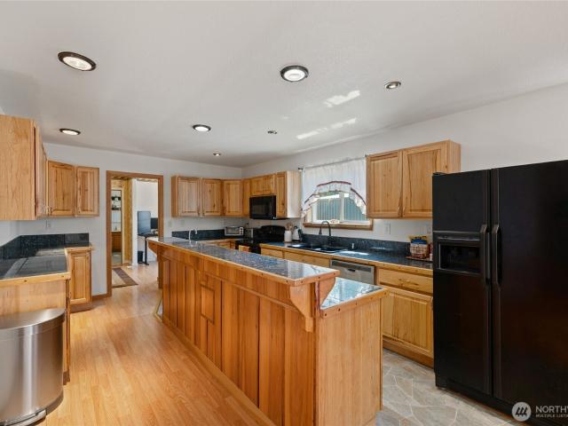 870 W Lost Lake Road