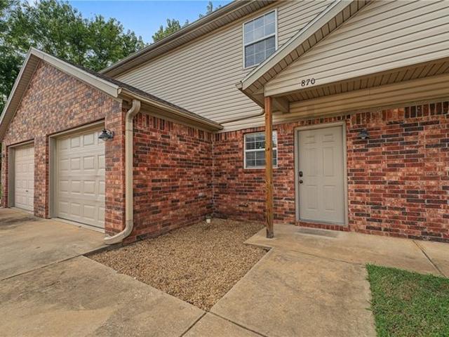 870 W Melmar Dr, Fayetteville, AR 72703