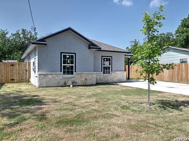 870 W Southcross Blvd