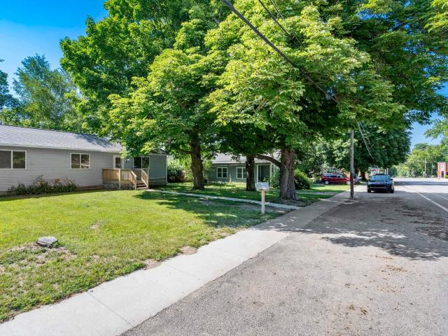 8714 S Maple City Road