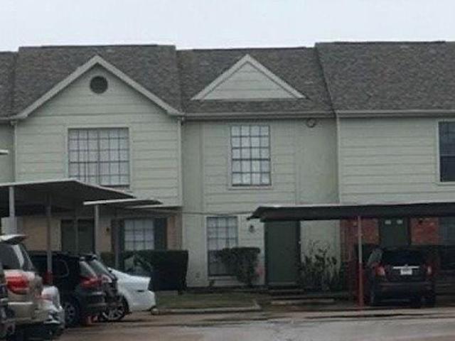8714 Village of Fondren Dr, Houston, TX 77071