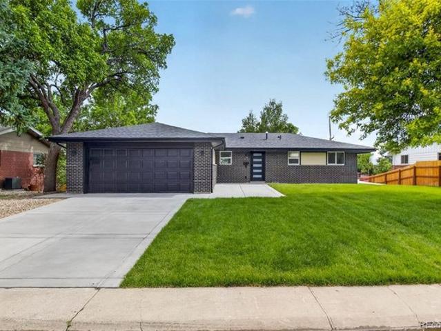 8714 W 67th Pl, Arvada, CO 80004