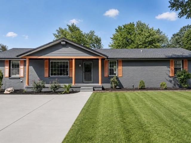 8716 Diane St, Murfreesboro, TN 37129
