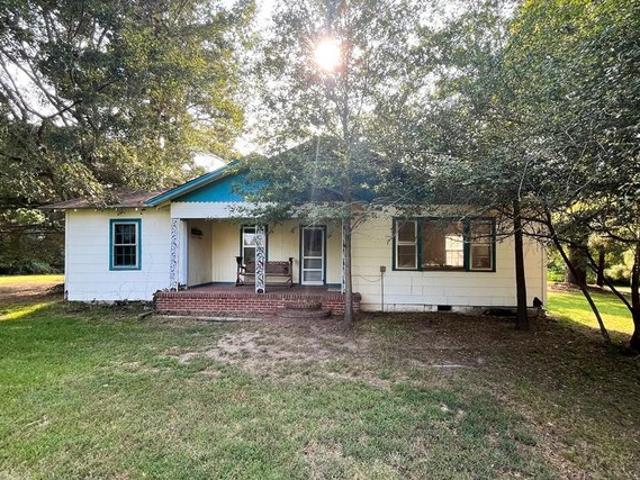 8716 TX Highway 8 S, Maud, TX 75567