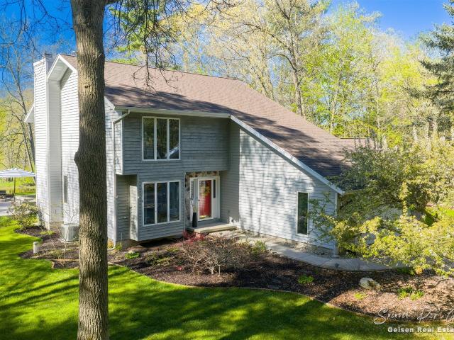 8717 River Oaks Circle