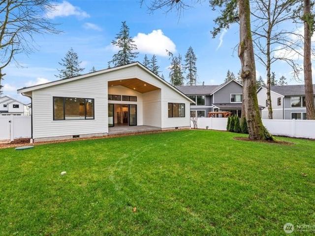 8717 33rd St E, Edgewood, WA 98371