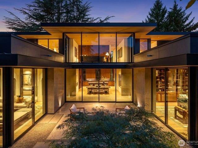 8718 Overlake Dr W, Medina, WA 98039