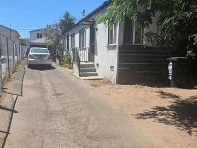 8719 Orchard Ave, Los Angeles, CA 90044