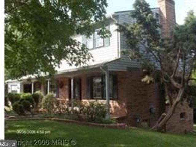 8719 Barnett St, Manassas, VA 20110