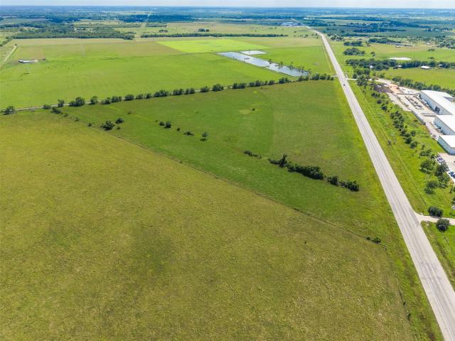 8719 HWY 159 E Highway