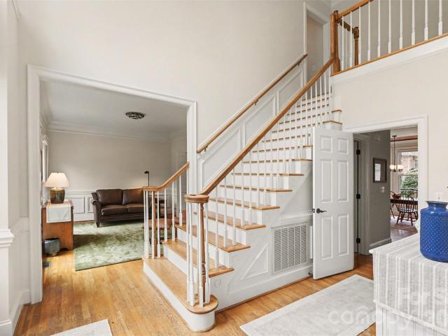 8710 Oakthorpe Drive