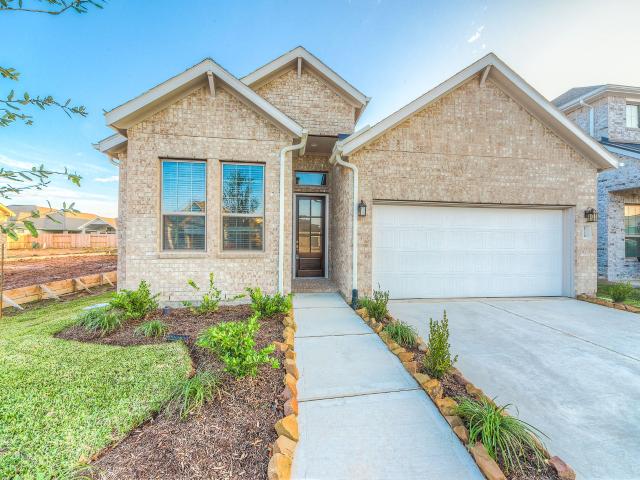 8710 Crossing Oak Lane