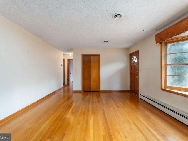 8710 thornton rolling rd