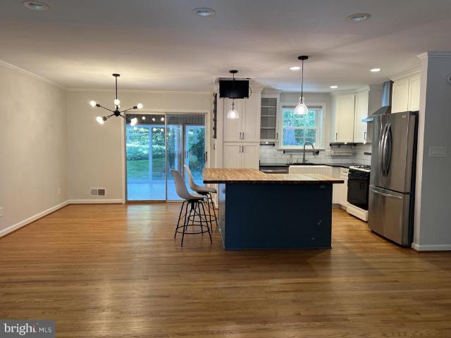 8711 Braeburn Drive