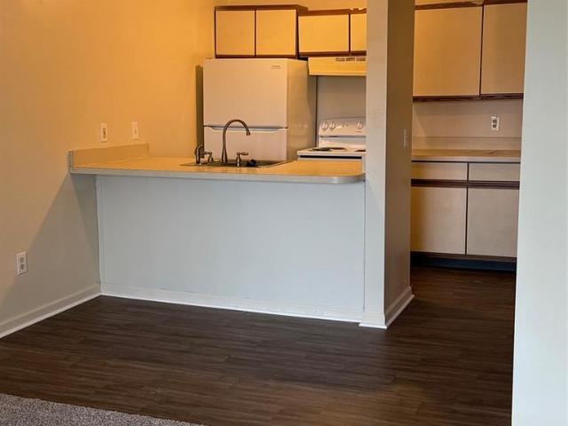 8711 Candlewood Trail