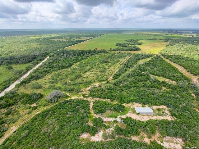 8711 County Road 1301, Moore, TX 78057
