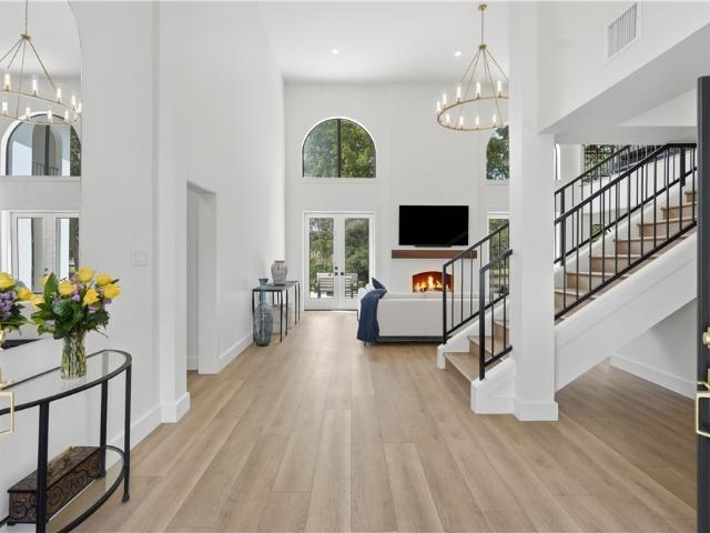8711 Deer Leap