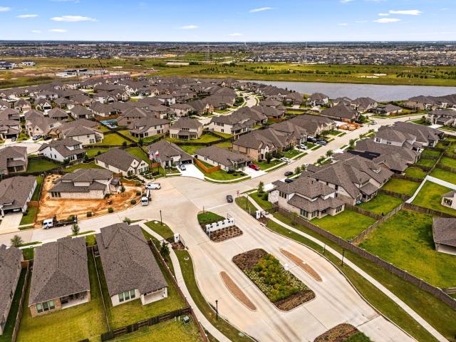 8711 Harbor Pines Drive