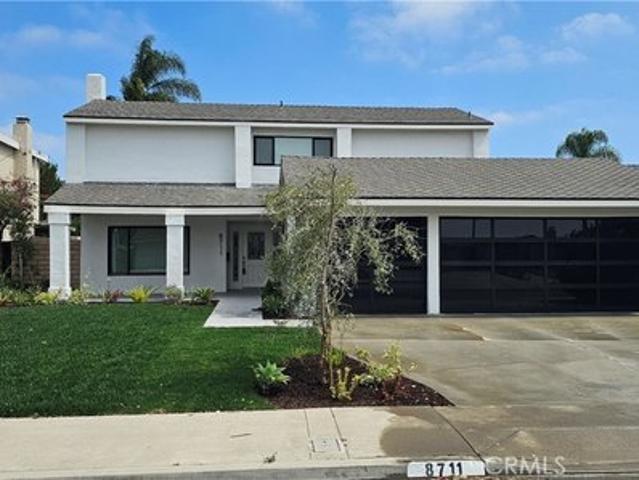 8711 Larkport Dr, Huntington Beach, CA 92646