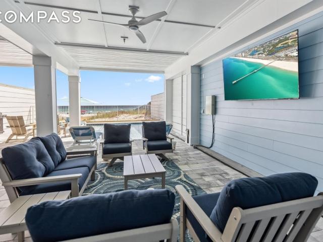 8711 Surf Dr, Panama City, FL