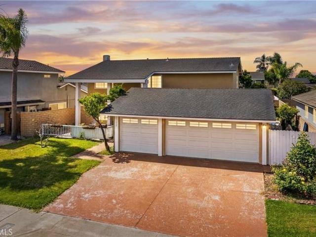 8712 Bellmead Dr, Huntington Beach, CA 92646