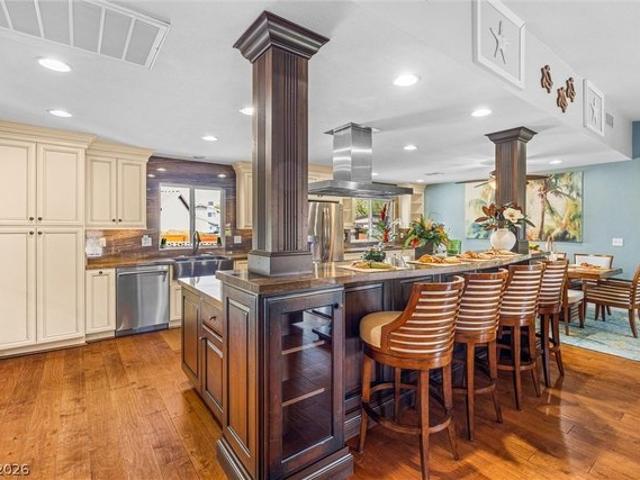 8712 Bolzano Ct, Las Vegas, NV 89117
