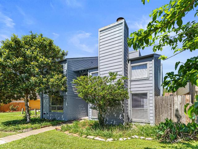8712 Covent Garden St, Houston, TX 77031 | MLS #94787