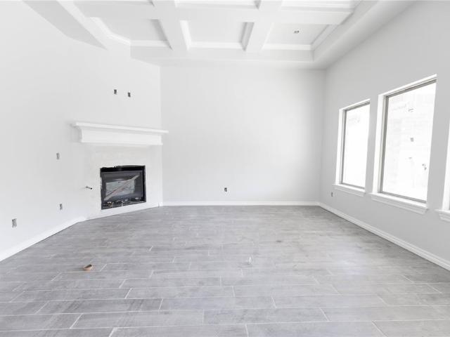 8712 Poppey Place