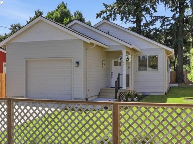 8712 SE Clatsop St, Happy Valley, OR 97086