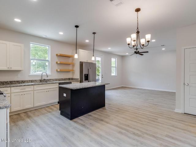 8713 Barnacle Boulevard