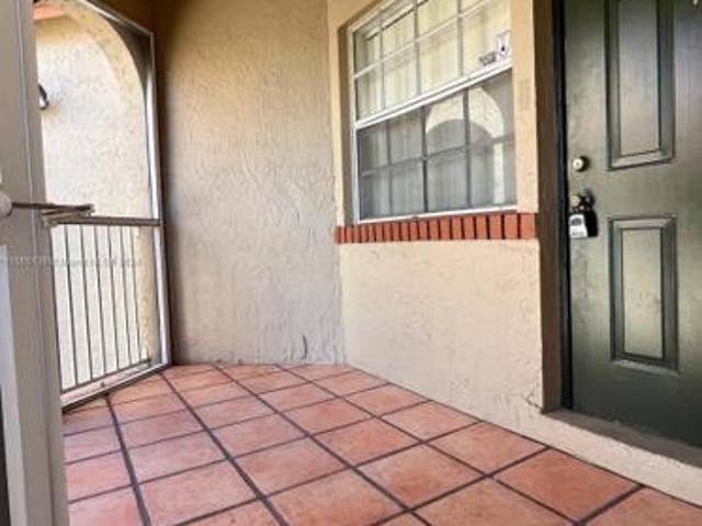 8713 SW 5th St #202, Pembroke Pines, FL 33025