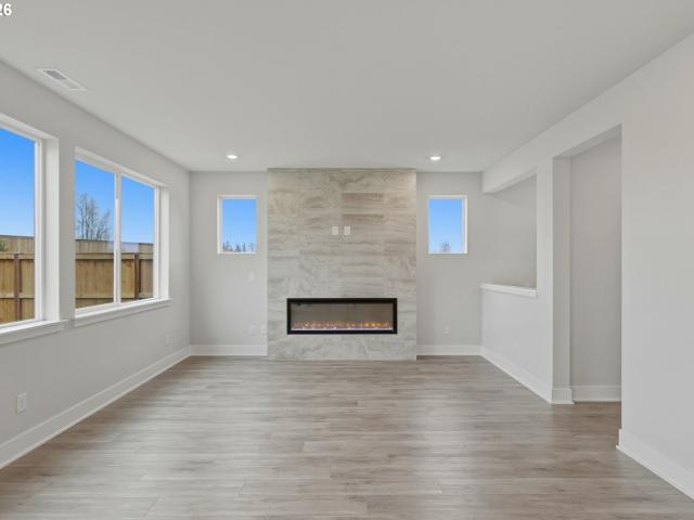 8713 S 4TH WAY