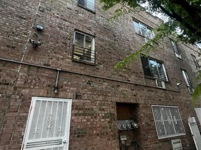 871 E 178th St, Bronx, NY 10460