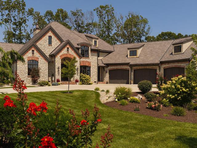 871 E Kenmare Court
